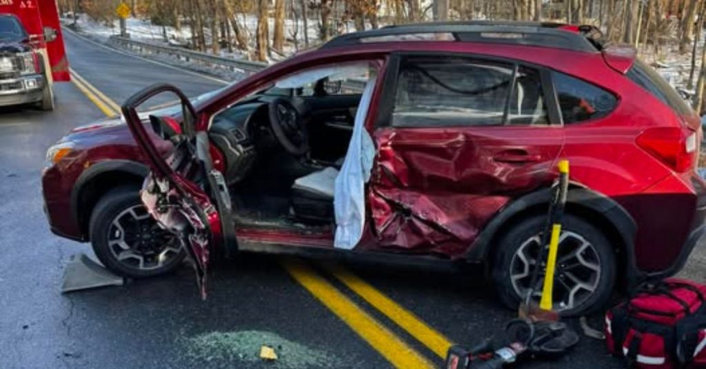 Two-car crash with extrication in Berlin - Newport Dispatch